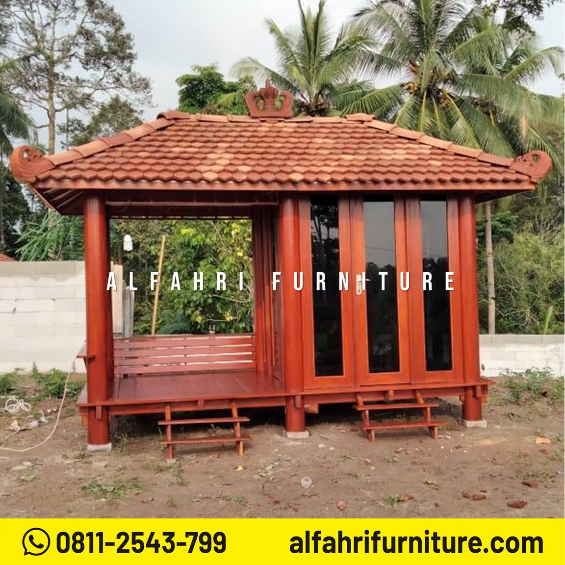 Rumah Kayu Unik 2x4 Meter untuk Homestay Atap Genteng Sirap